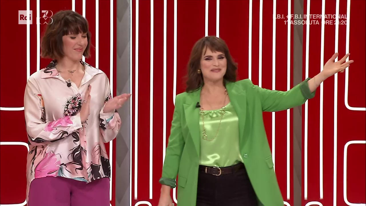 Lorena Bianchetti [214] - TELEGIORNALISTE FANS FORUM