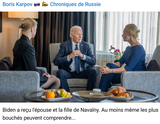 Poppenkast . . . | E.J. Bron