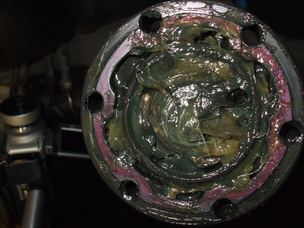 Drive shaft grease near input shaft | The M3cutters