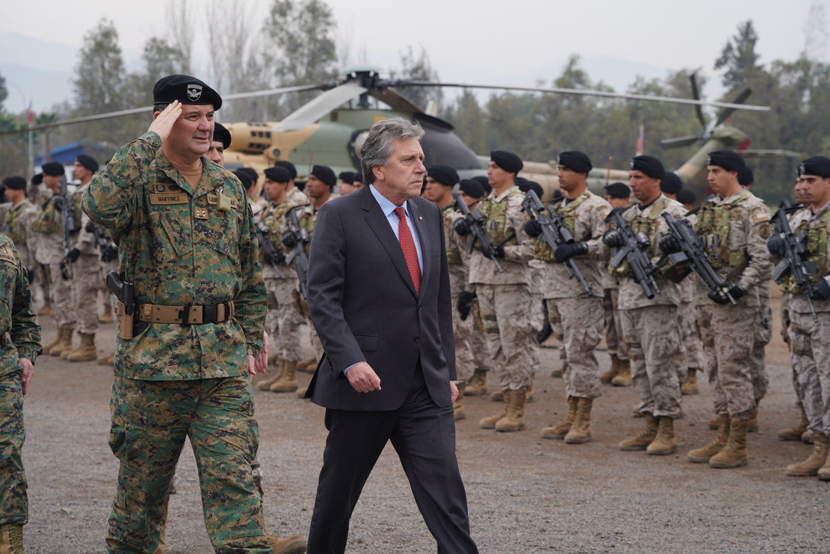 Fuerzas Comando Chile 2019 5497998 A021 — Postimages