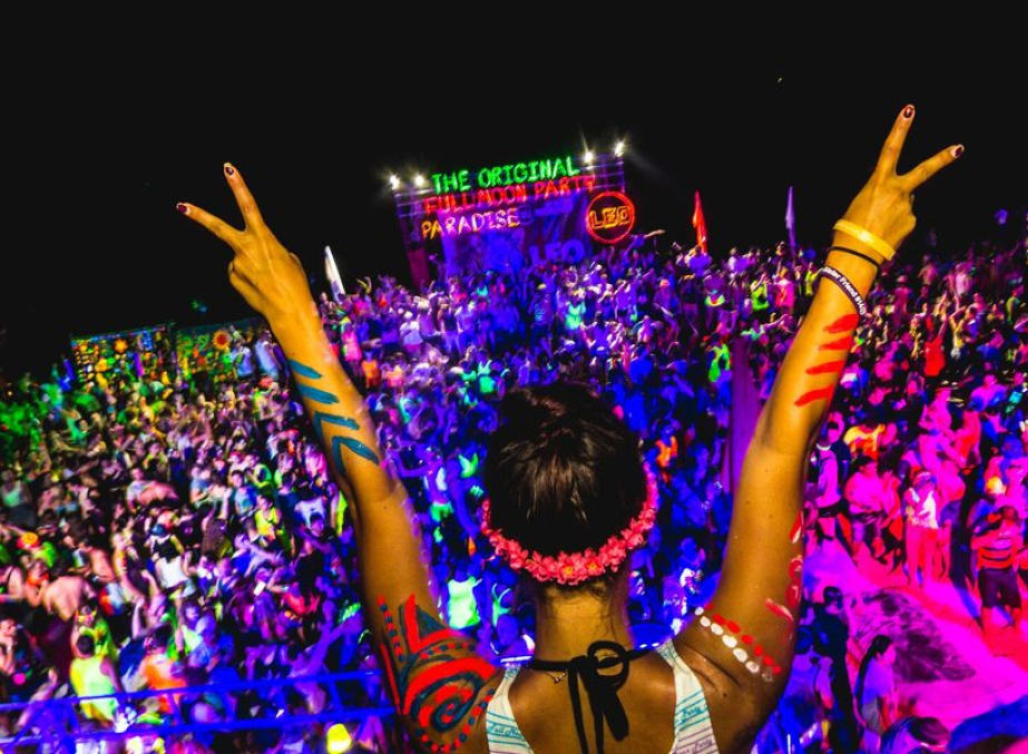 Light Up the Night: Ultimate Full Moon Party Guide 2023 | FazWaz