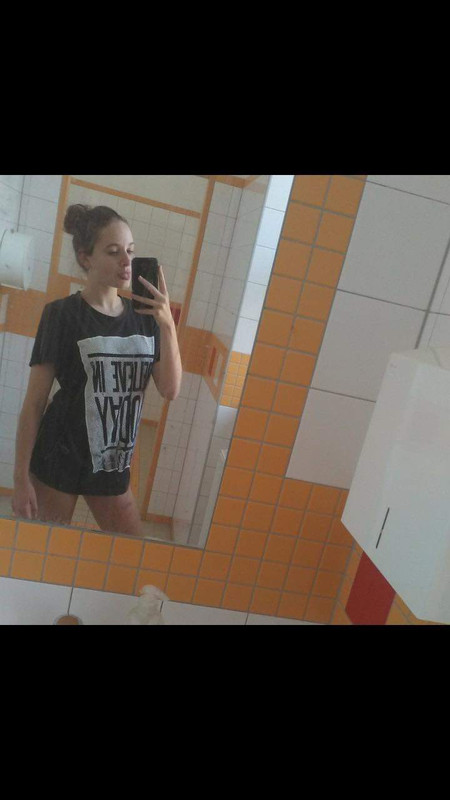 739 EB796 C23 A 4592 8245 ACC3 EF02576 F — Postimages