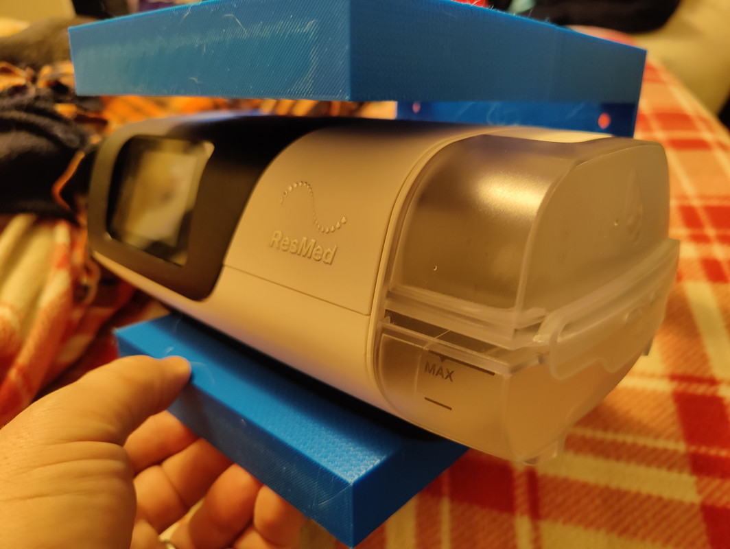 Designed and 3D printed a wall mount for Resmed Air sense 11 : r/CPAP