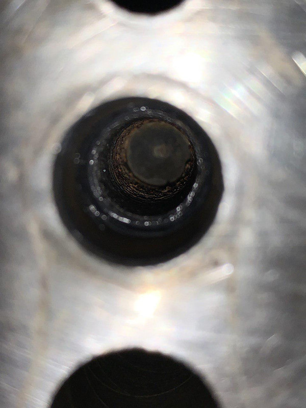 How to correctly chase corroded thread bolt bore? : r/MechanicAdvice