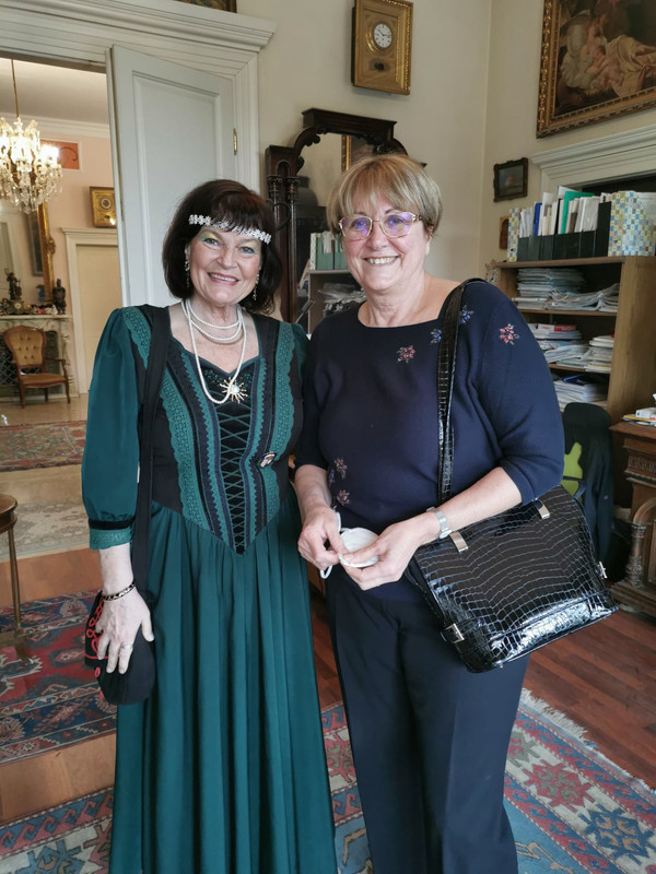 15 millió magyar nevében énekelt Karikó Katalinnak Dévai Nagy Kamilla ...