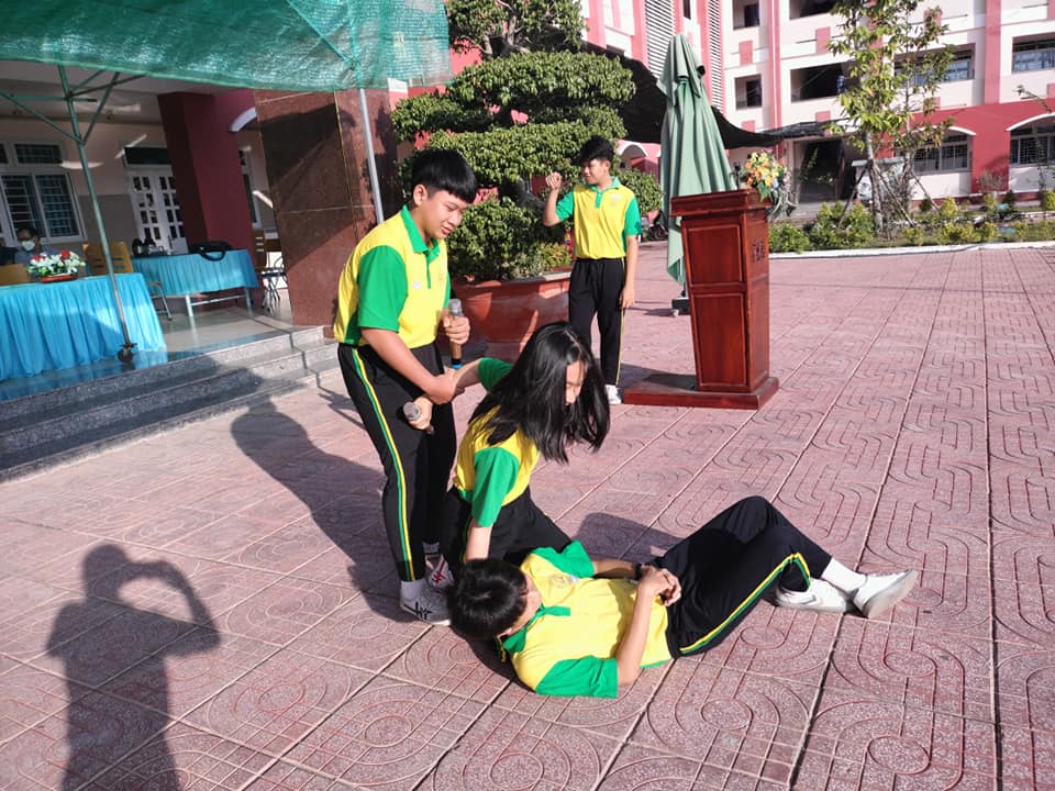 Tiểu phẩm " Hãy nói không với ma túy"