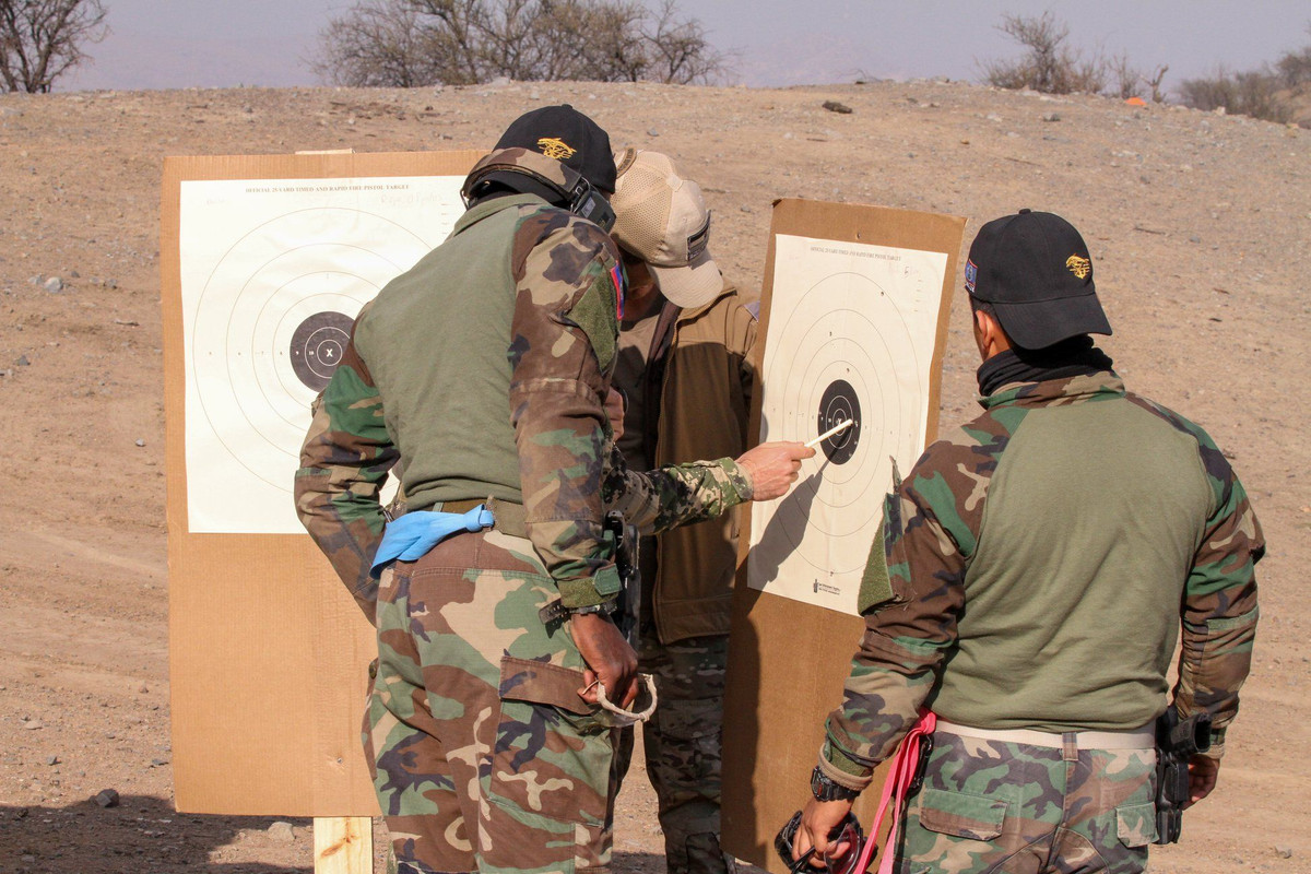 Fuerzas Comando Chile Sniper Event A026 — Postimages