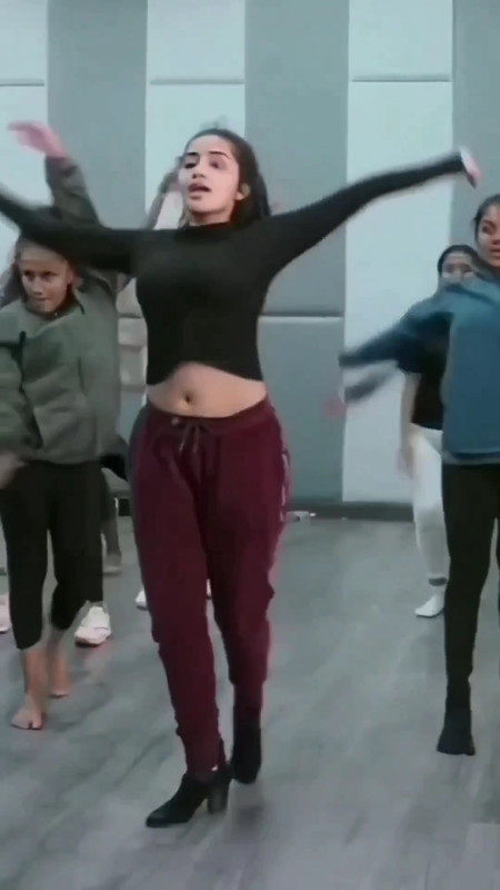 Anupama Parameswaran Hot and Bold Open Navel Show mp4 snapshot 00 00 ...