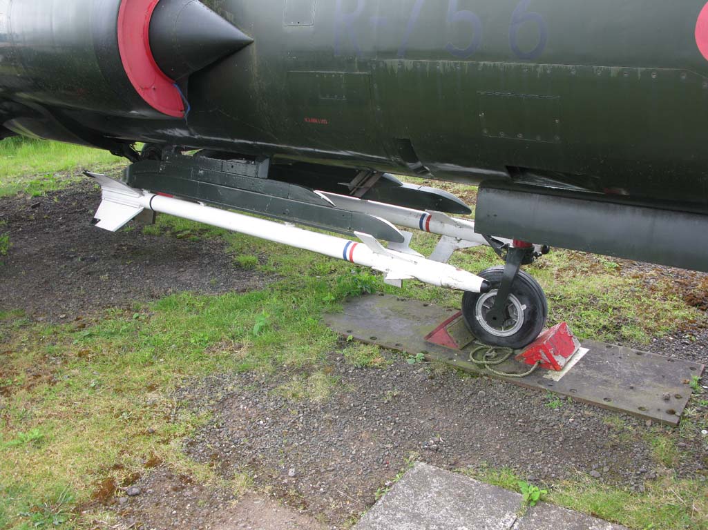 F-104 1/32 "Catamaran" belly Aim-9 launcher? - LSP Discussion - Large ...