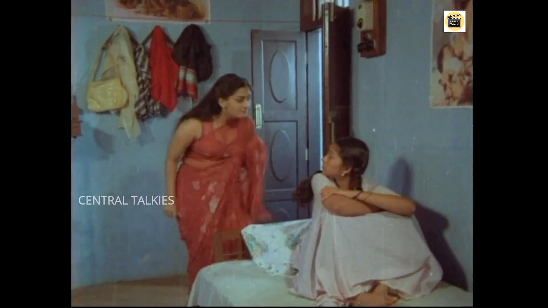 Unnimary and seema hot scenes from Oru Kochu Swapnam mp4 snapshot 01 46 879 — Postimages