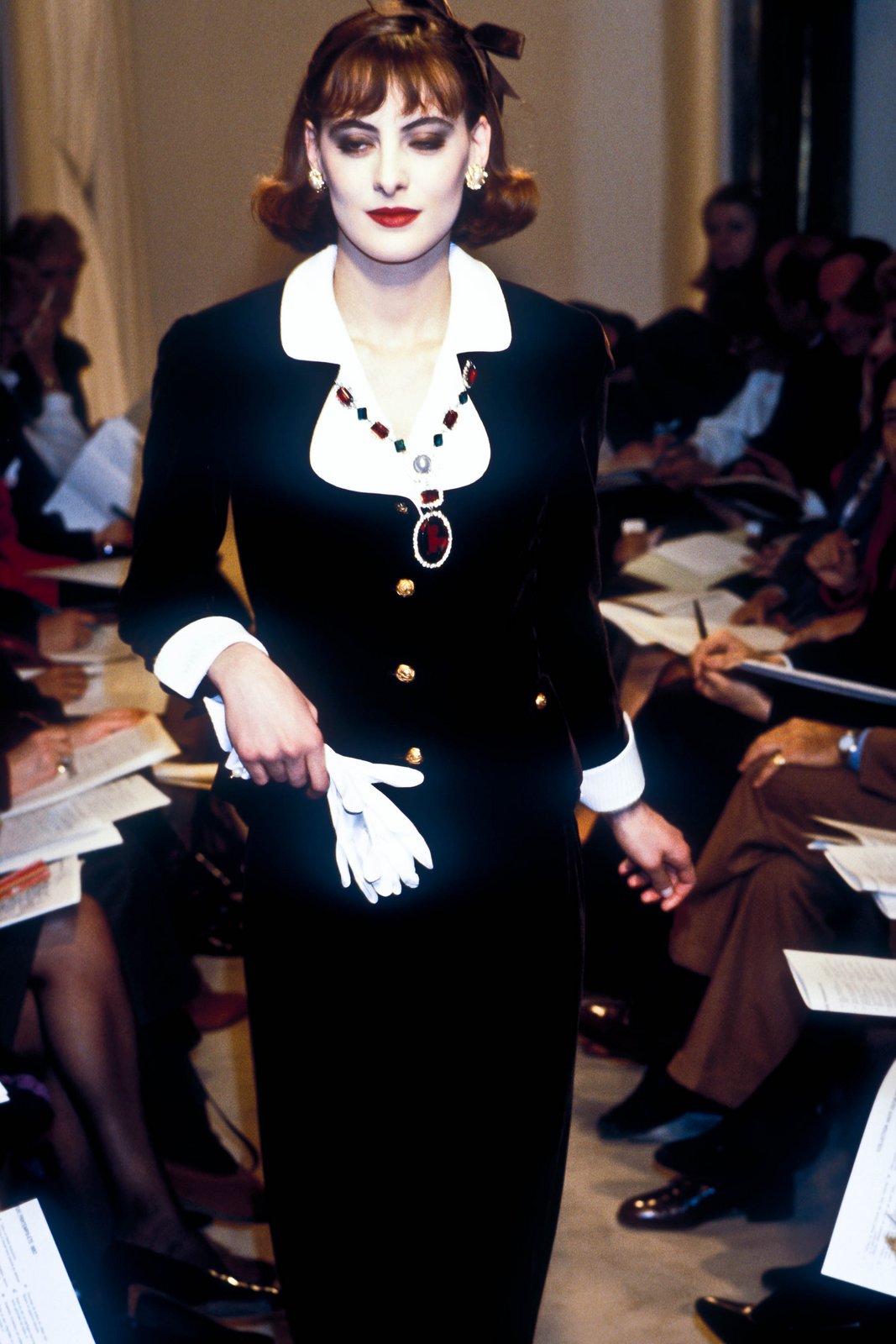 Fashion Classic: CHANEL Haute Couture Fall/Winter 1982 | Lipstick Alley
