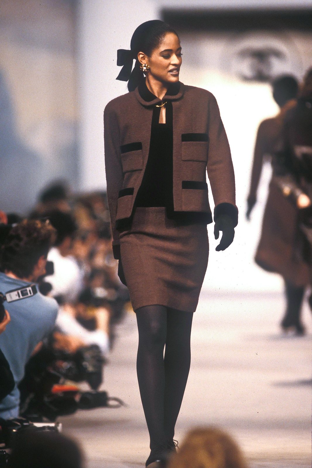 Fashion Classic: CHANEL Fall/Winter 1989 | Page 2 | Lipstick Alley