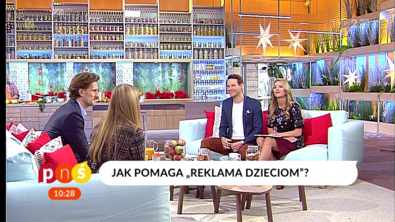 002 TVP 2 HD 23122015 1004 mts (0 04 55) 000102 — Postimages