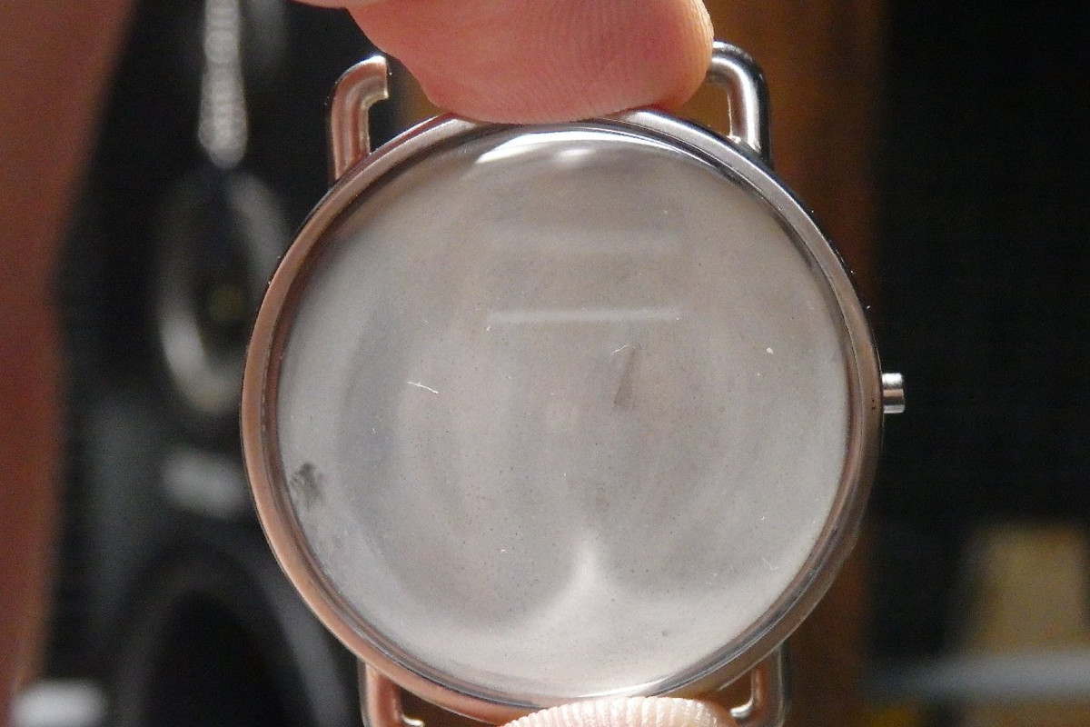 Dirtiest crystal yet! | WatchUSeek Watch Forums