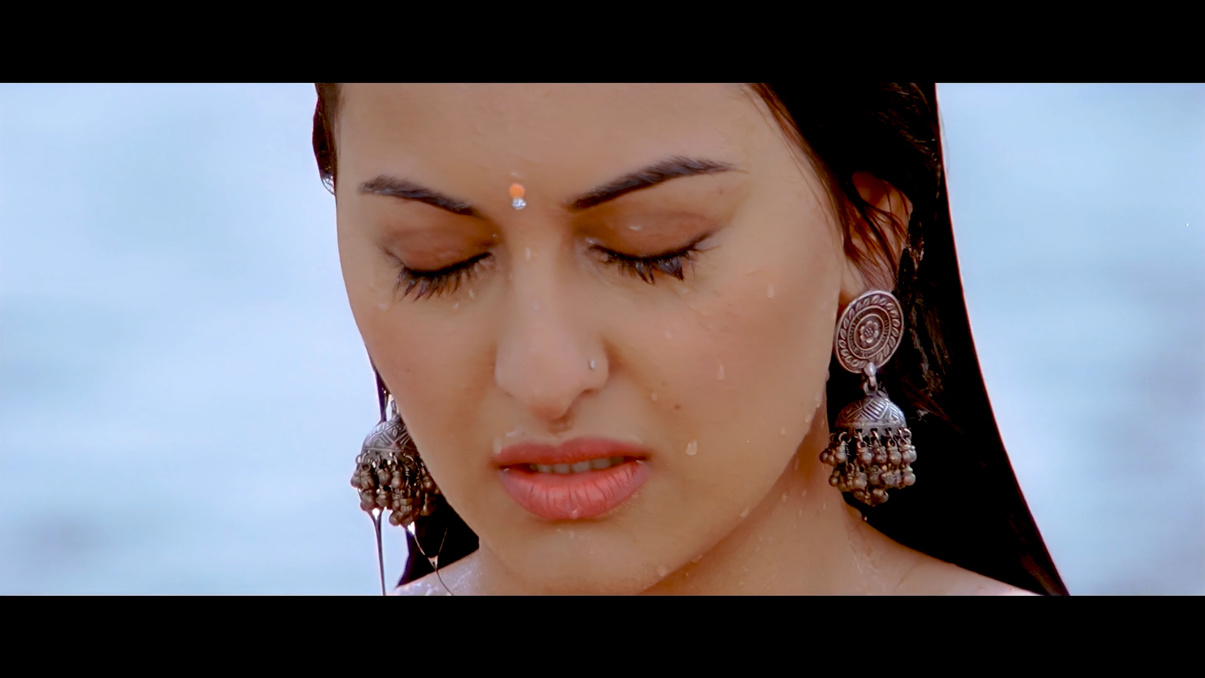 Sona 4 K mp4 snapshot 00 32 291 — Postimages