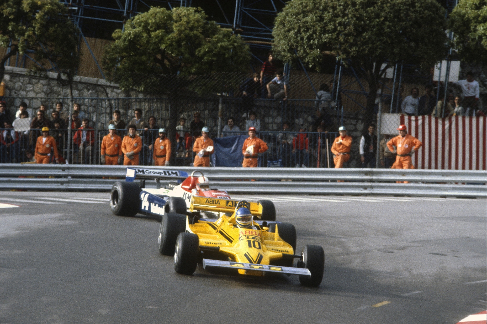 8109 Mon 2 — Postimages