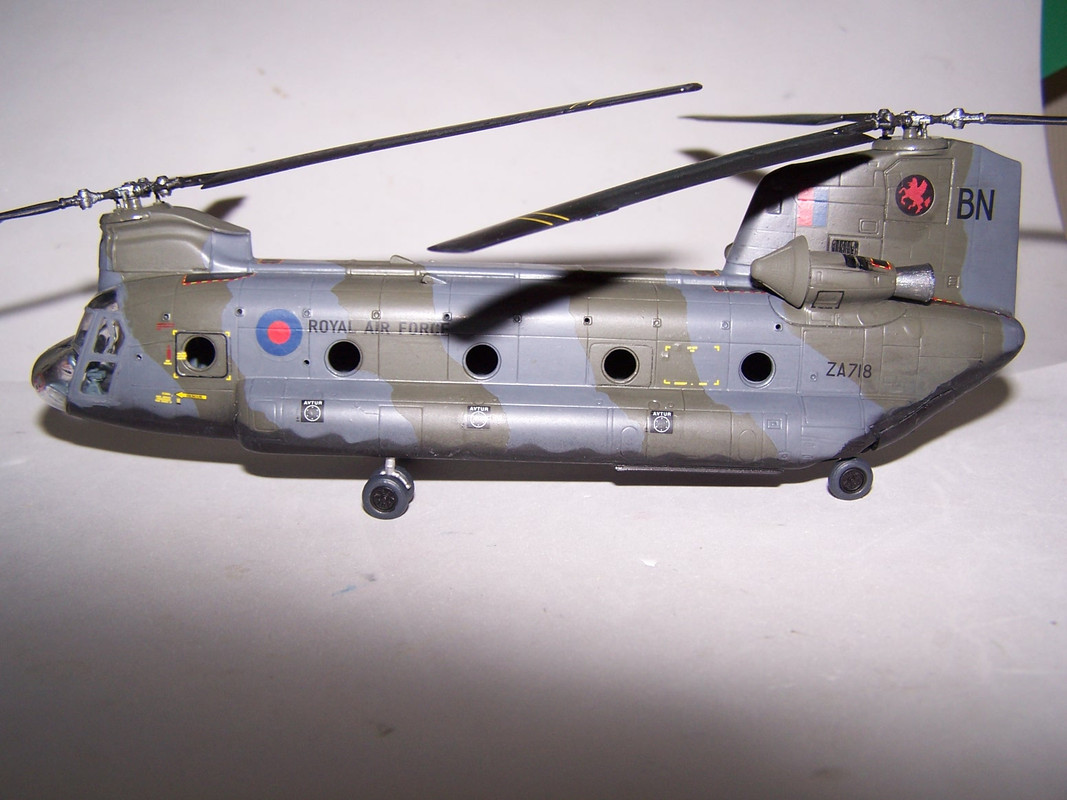 Tim builds Chinook Bravo November - COMPLETED - Falklands War 40th ...
