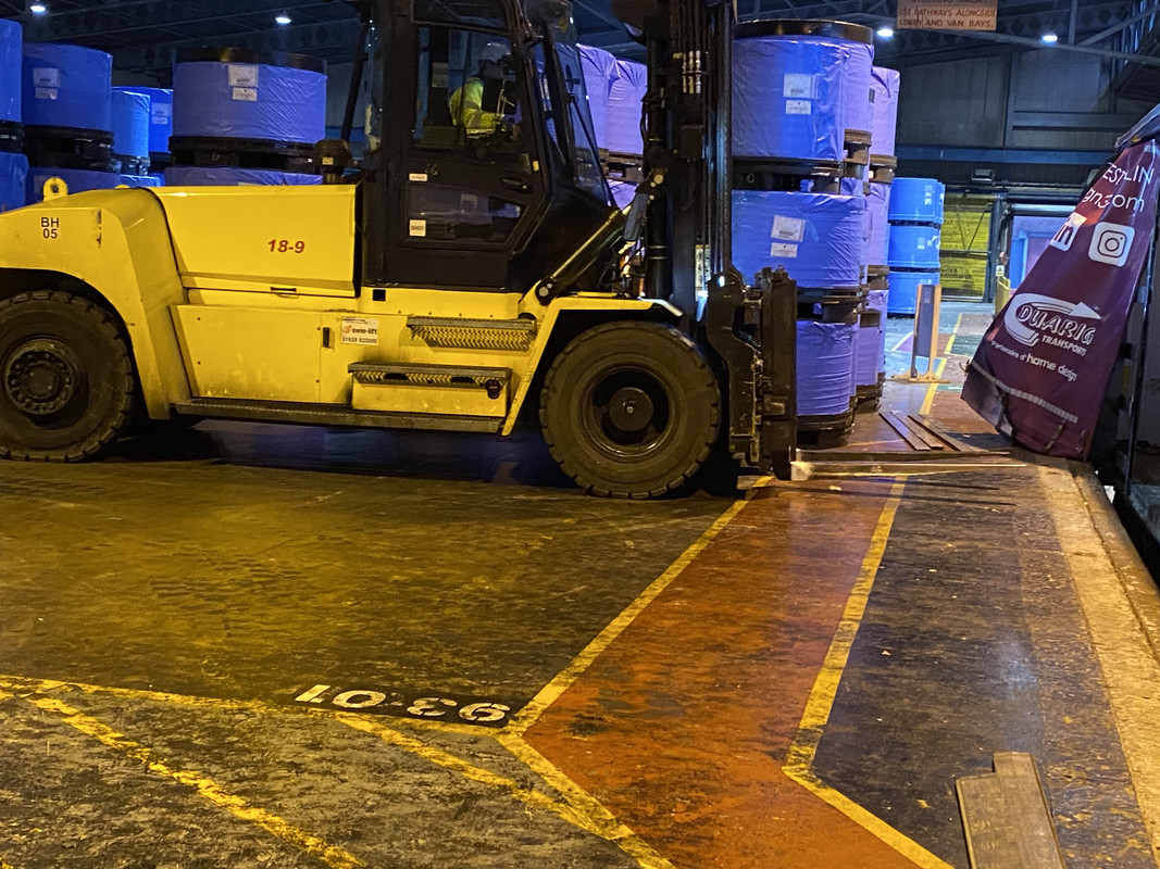 7 E5552 C3 A97 E 4 A34 B519 1 A3 E6 AEC44 CB — Postimages