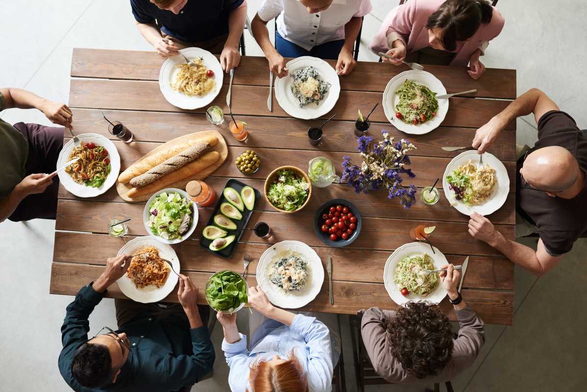 Monday night meal plan: A church dinner fellowship discovers food ...