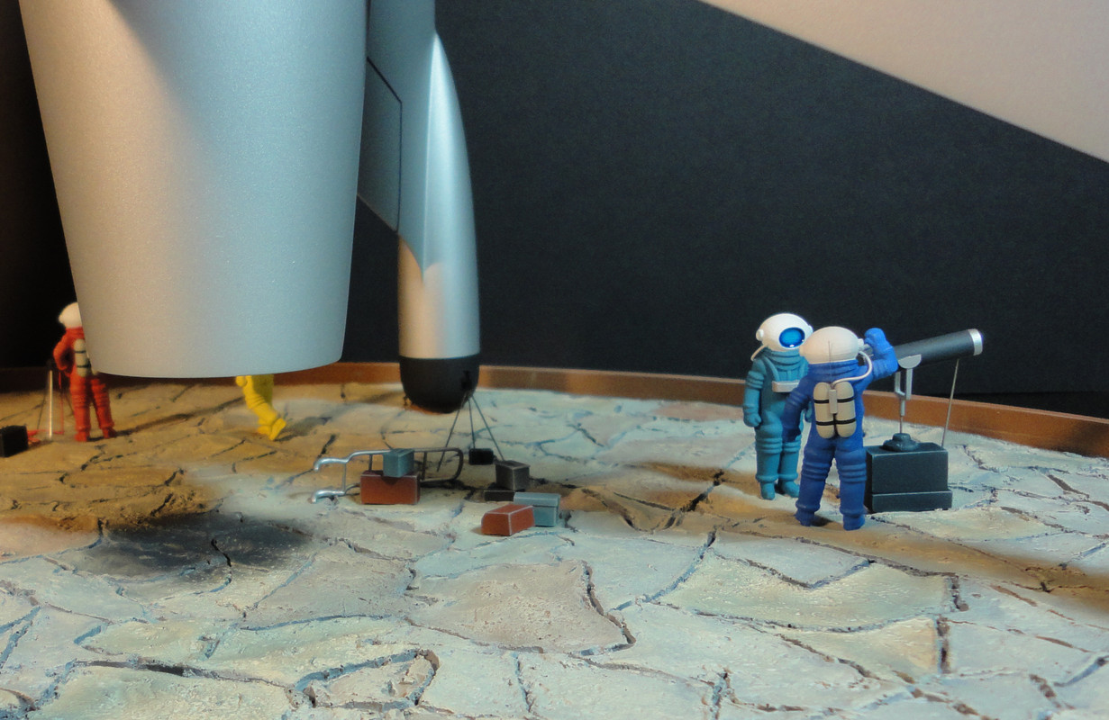 Masterpiece Models 1/48 Scale Luna Spaceship Diorama From the Movie ...