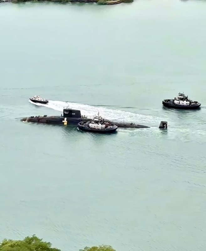 MTS-635, "Moored Training Ship," AKA USS Sam Rayburn towed to be ...