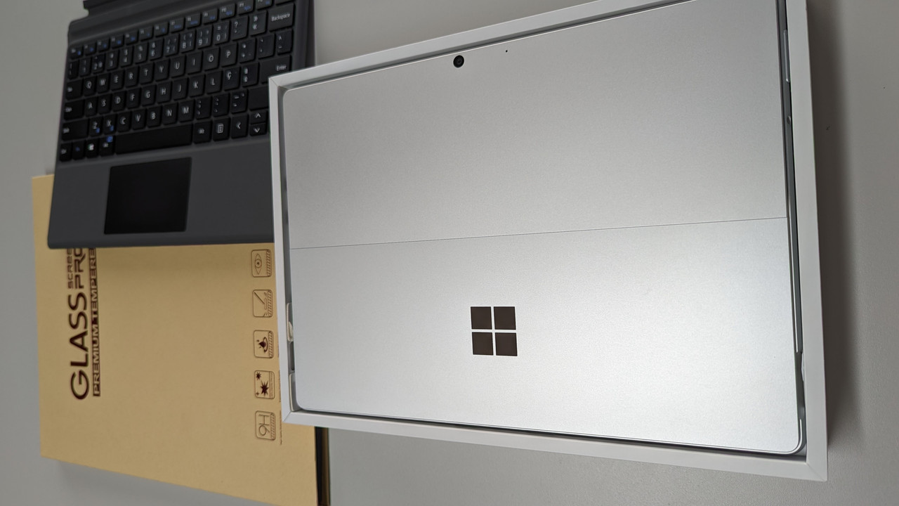 Surface (3) — Postimages