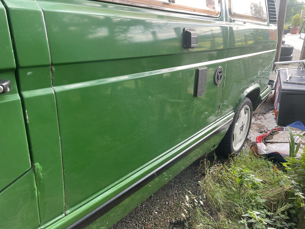 57468686 33 F8 4437 BB01 CA8 C97 F8851 D — Postimages