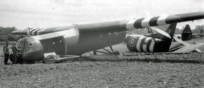 Arnhem Pair,.....USAAF C-47A `Turf Sport Special' and Horsa glider of ...