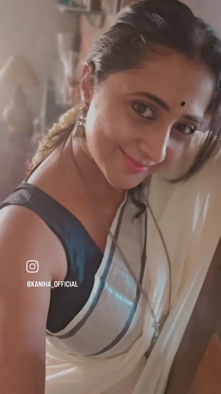 hot kaniha in set saree mp4 snapshot 00 16 398 — Postimages