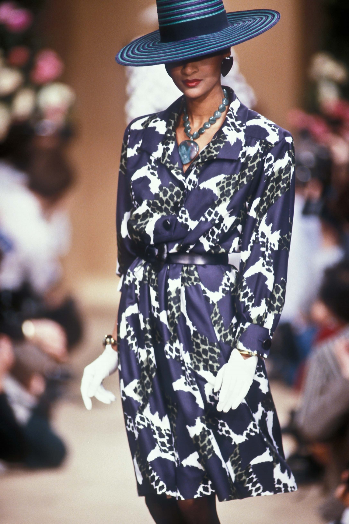 Fashion Classic: Yves Saint Laurent 1990 Spring/Summer Haute Couture ...