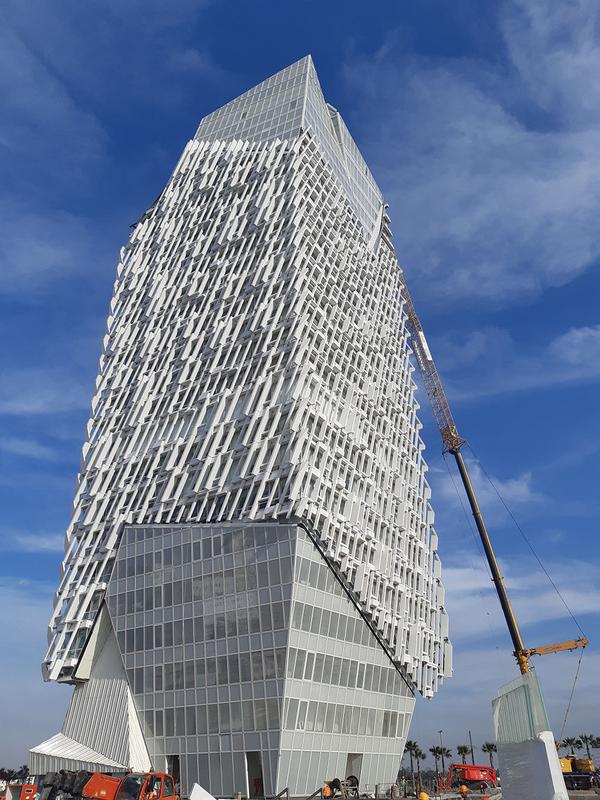 CASABLANCA | CFC First Tower | 25 F | 122 m | 21.000 m² | 2015-2019 | # ...
