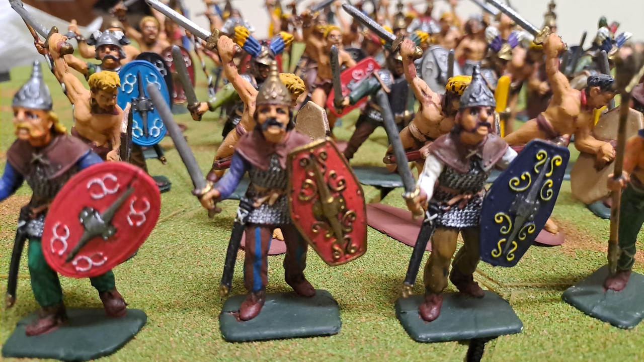 Hannibal's Army PUNIC W 54 MM Gaul Warriors 02 (2) — Postimages