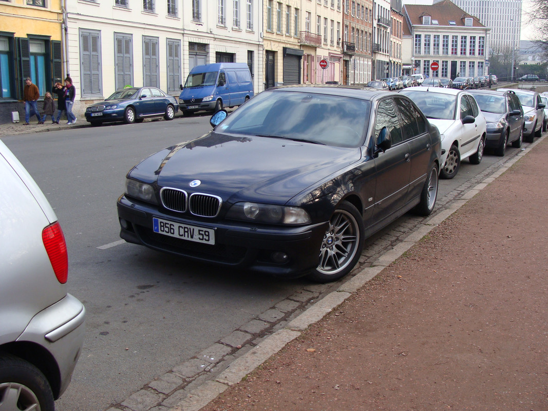 M5 E39 1998 N°2 — Postimages