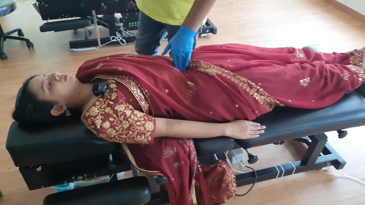 Doctor playing with cute lady navel in red saree mp4 snapshot 00 36 111 — Postimages