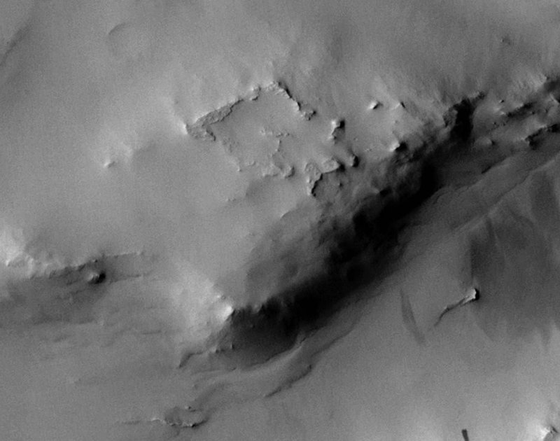 Musk backs mission to Mars to investigate structure photographed by ...