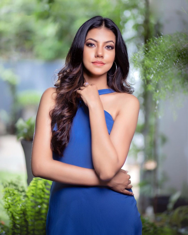 E (4) Copy — Postimages