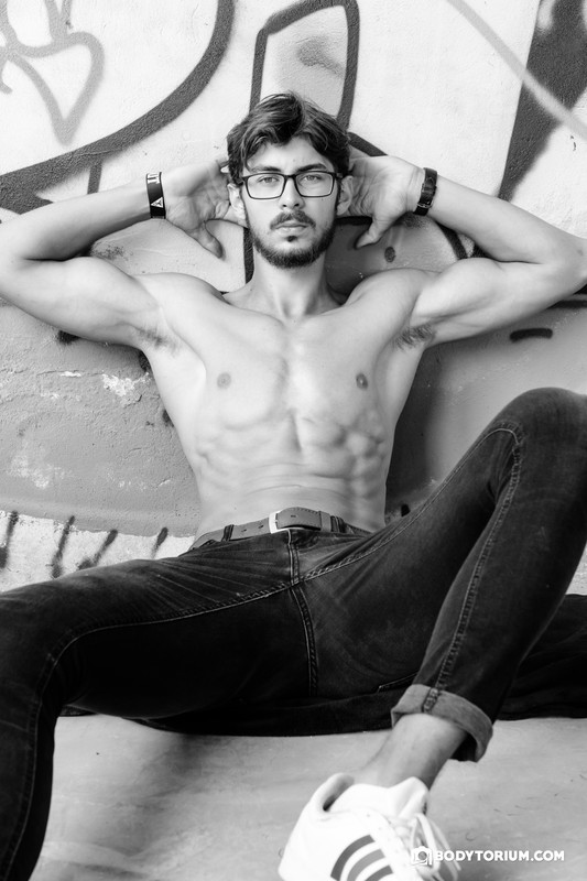 MAC 1215 — Postimages