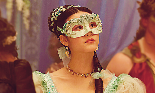 Bridgerton - Posy Li {Isabella Wei} #1: "My character goes on a nice ...