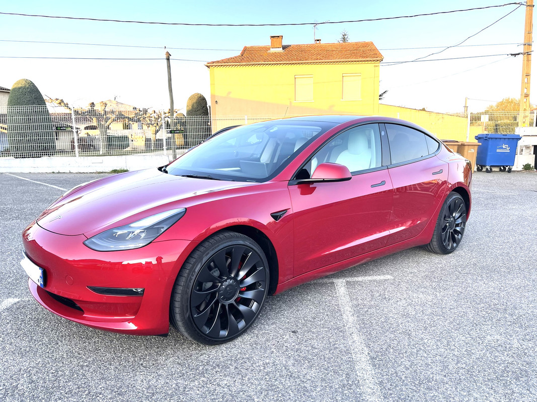 38029 B03 E9 AF 426 A 8 C43 720 CCC75 DA57 — Postimages