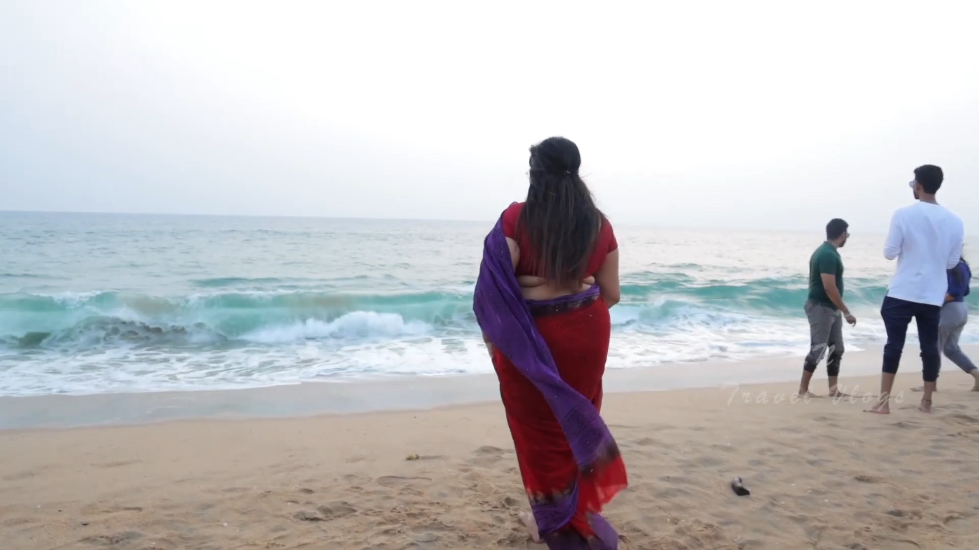 Lekshmi Nair Sexy Boobs tummy fold and huge ass in saree mp4 snapshot ...