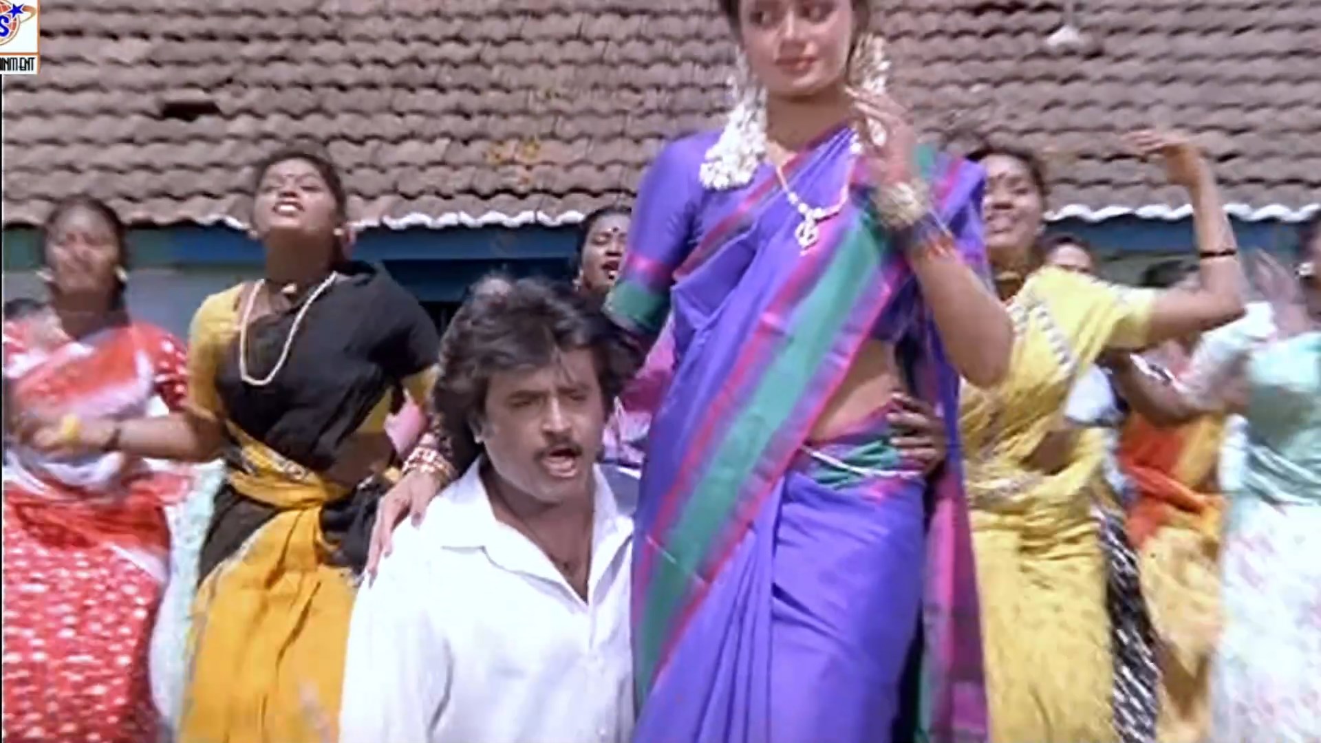 Navel Queen Shobana Big Wide Deep Navel Scenes from Siva Movie mkv ...