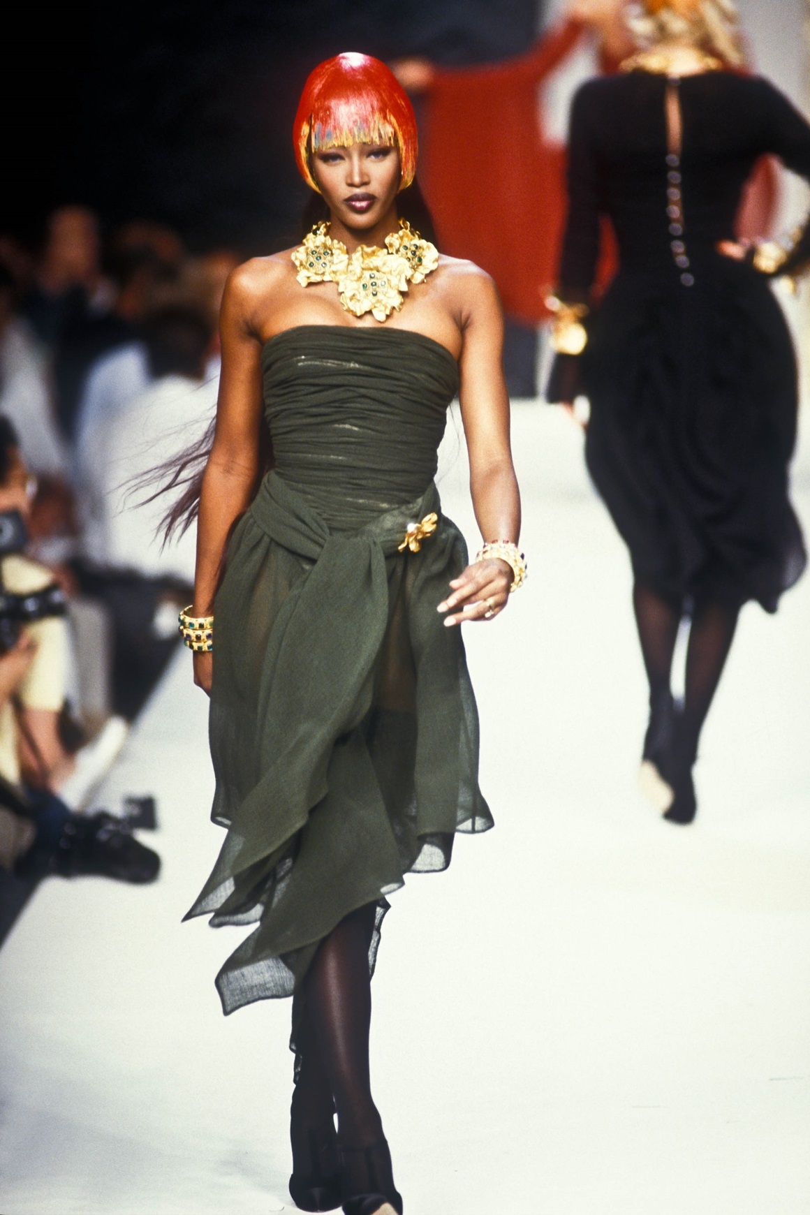 Fashion Classic: CHANEL Haute Couture Fall/Winter 1992 | Lipstick Alley