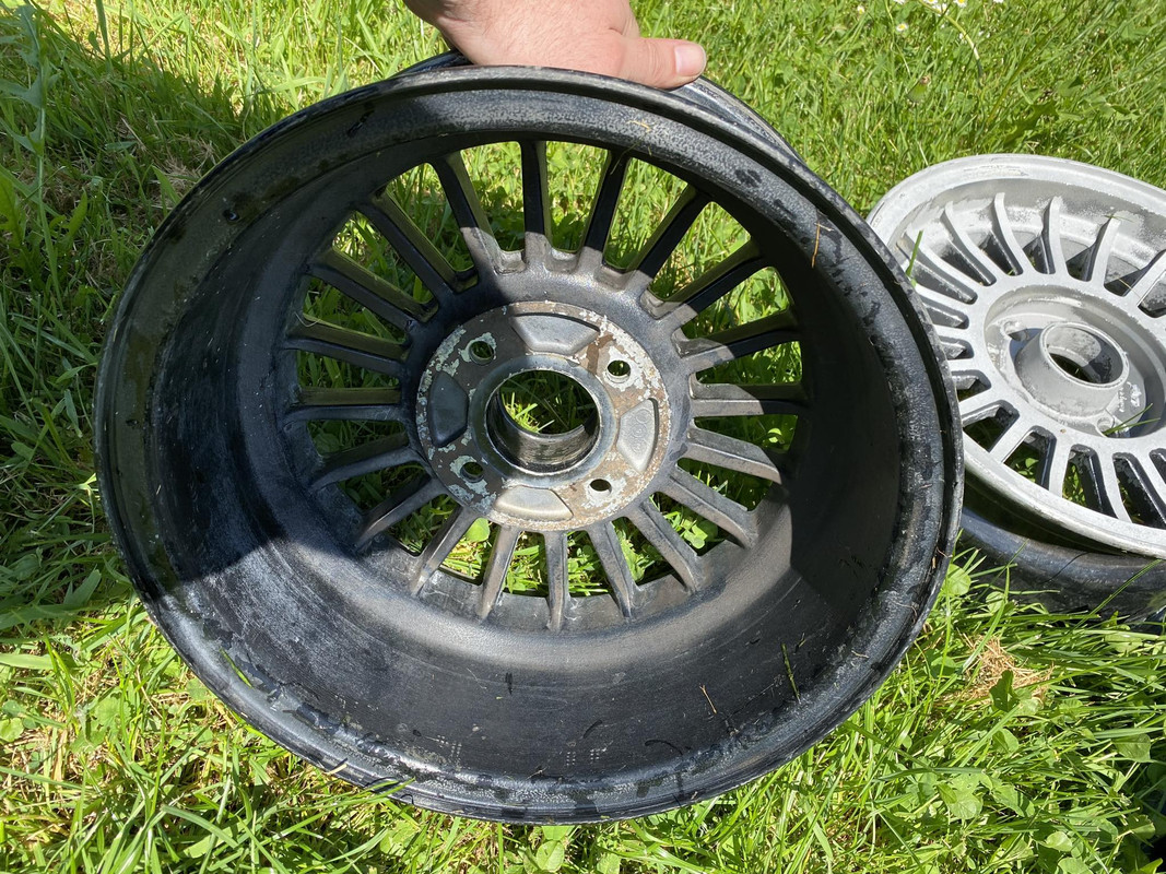 faa93402 ca87 4f32 86f6 bdb764f53986 — Postimages