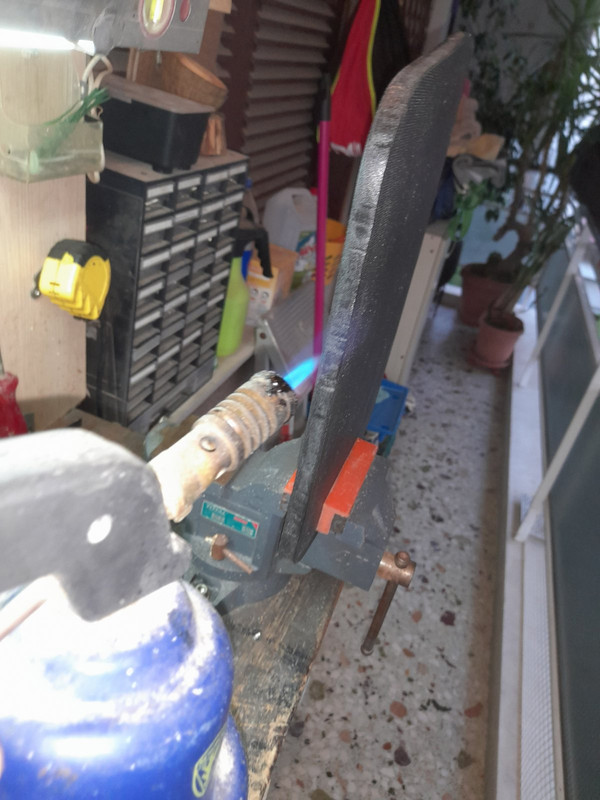 Βασεις για σταθερη και ευκολη τοποθετηση σαμαριων σε καγκελα | ADVride.gr