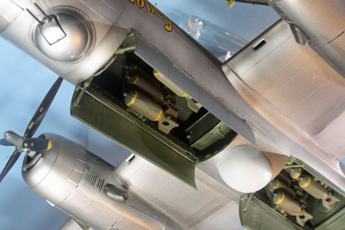 Monogram B-29 Superfortress Humpin' Honey 1/48 Complete - Aircraft ...