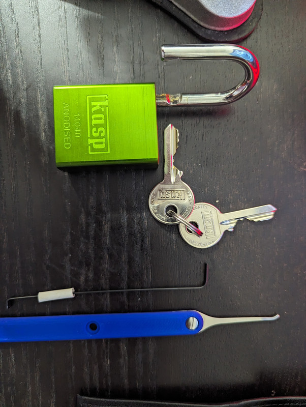 Picked my third green belt lock, the KASP 14040GRED (Green) : r/lockpicking
