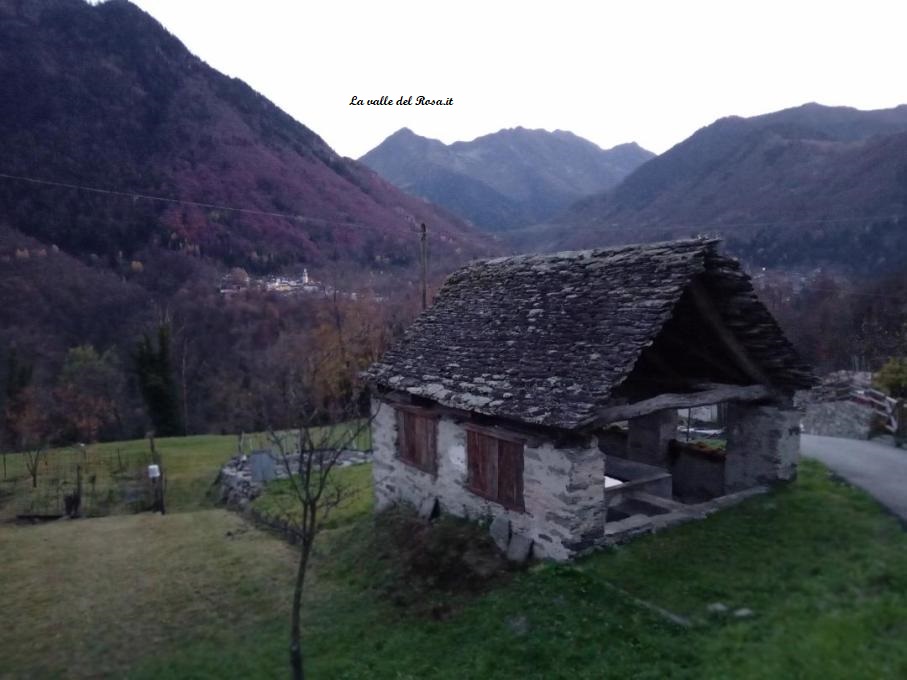 Calasca Barzona: sistemazione lavatoio