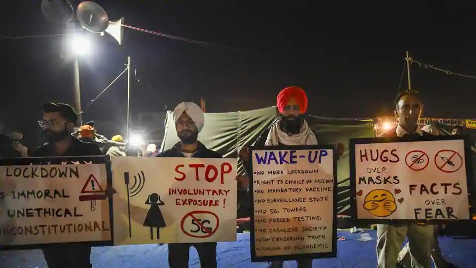 Some interesting placards from Farmers protest : r/unitedstatesofindia