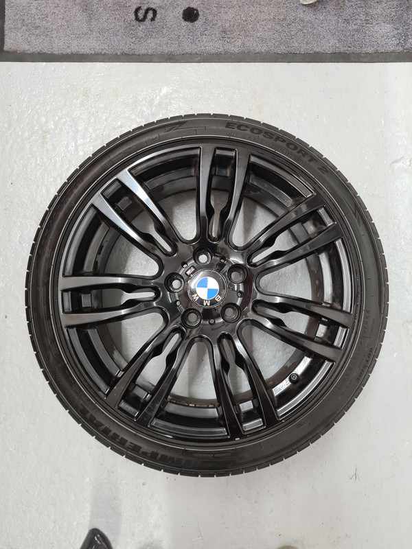 Genuine 19" 403m Alloys with New Tyres