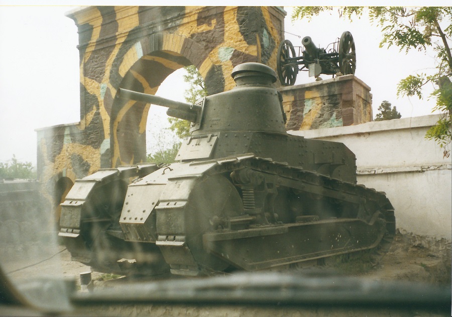 Char B.1 bis and Renaut FT.17 (Revell - ex-Matchbox) - The Unofficial ...